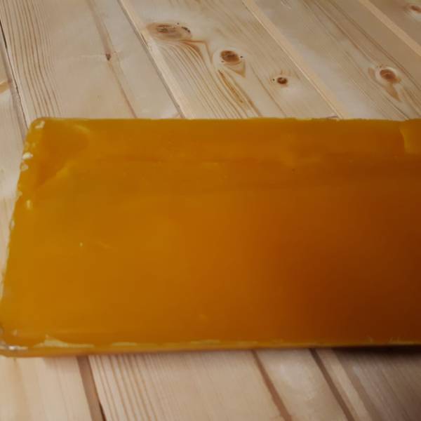 Pravý včelí vosk - 1 kg - Včelařství Sedlákovi